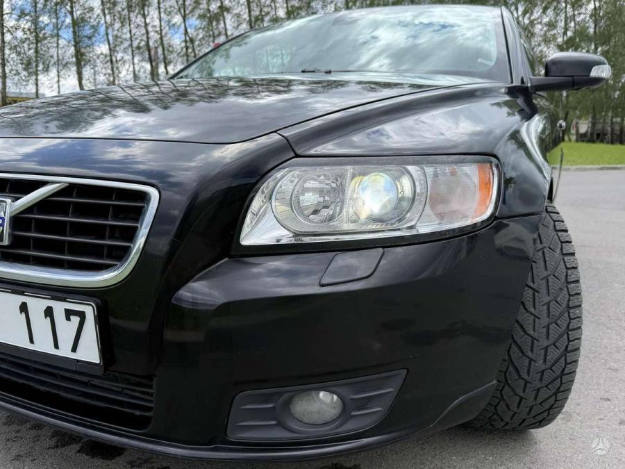 Melns Volvo V50 2008 Viļņa, ar dzinēja tilpumu 2.40 L un nobraukumu 416 tūkst. km par 2200 €, foto 12 vietnē AUTOMOTO.COM.LV