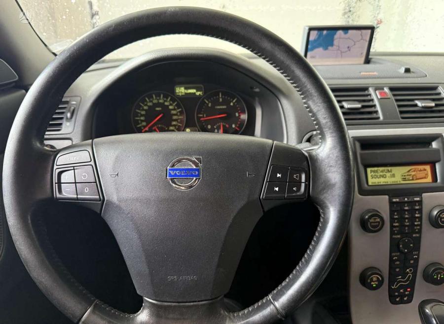 Melns Volvo V50 2008 Viļņa, ar dzinēja tilpumu 2.40 L un nobraukumu 416 tūkst. km par 2200 €, foto 13 vietnē AUTOMOTO.COM.LV