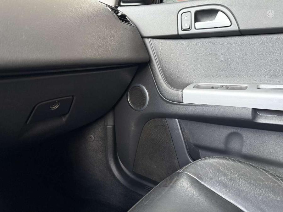 Melns Volvo V50 2008 Viļņa, ar dzinēja tilpumu 2.40 L un nobraukumu 416 tūkst. km par 2200 €, foto 16 vietnē AUTOMOTO.COM.LV