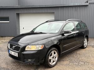Melns Volvo V50 2008 Rapla, ar dzinēja tilpumu 1.60 L un nobraukumu 0 tūkst. km par 1250 €, foto  vietnē AUTOMOTO.COM.LV