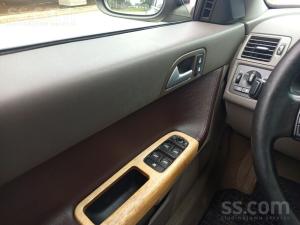 Black Volvo V50 2008 in Riga, with an engine capacity of 2.00 L and mileage of 222 thousand km for 2800 €, photo 20 on AUTOMOTO.COM.LV