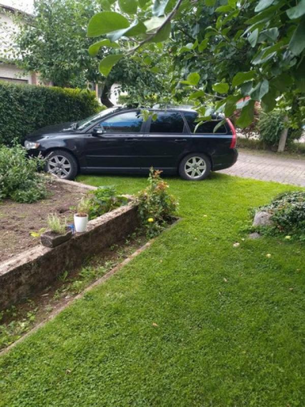 Melns Volvo V50 2008 Tartu, ar dzinēja tilpumu 0.00 L un nobraukumu 320 tūkst. km par 1600 €, foto 3 vietnē AUTOMOTO.COM.LV