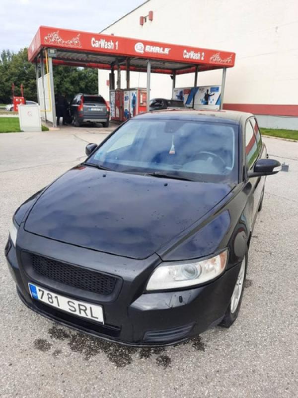 Melns Volvo V50 2008 Tartu, ar dzinēja tilpumu 0.00 L un nobraukumu 320 tūkst. km par 1600 €, foto 5 vietnē AUTOMOTO.COM.LV