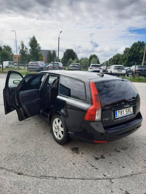 Melns Volvo V50 2008 Tartu, ar dzinēja tilpumu 0.00 L un nobraukumu 320 tūkst. km par 1600 €, foto 6 vietnē AUTOMOTO.COM.LV