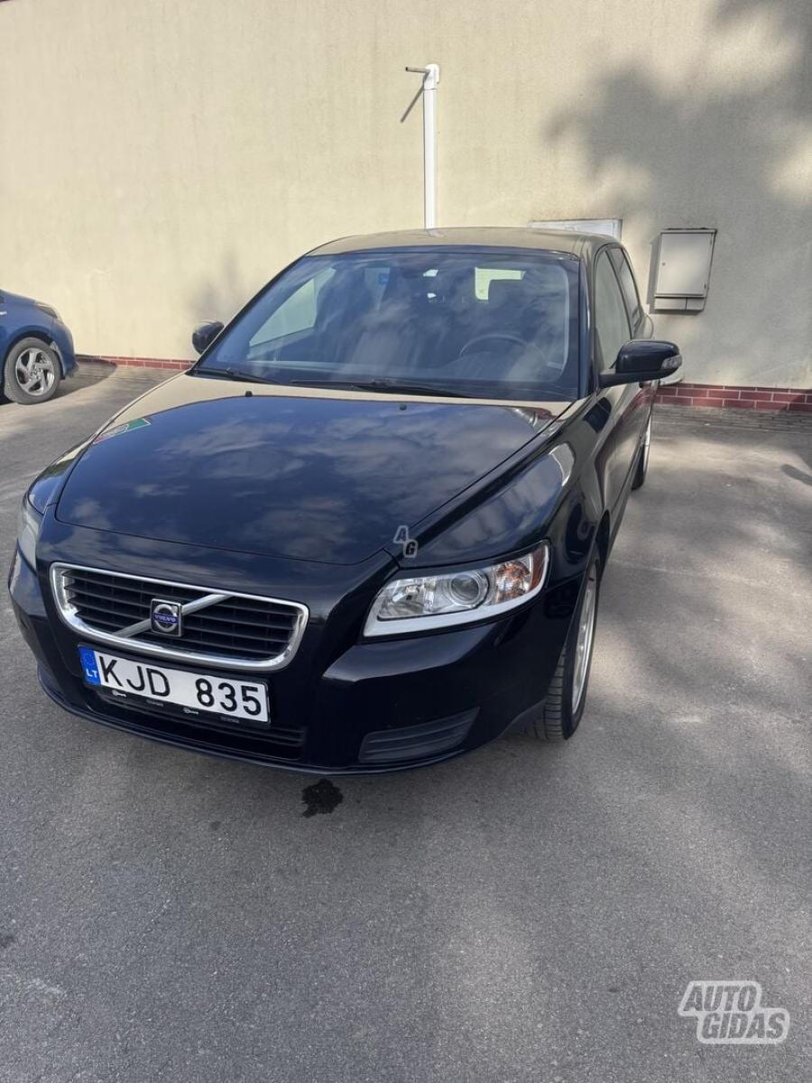 Melns Volvo V50 2008 Naujoji Akmenė, ar dzinēja tilpumu 1.60 L un nobraukumu 317 tūkst. km par 1900 €, foto 1 vietnē AUTOMOTO.COM.LV