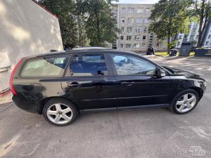 Melns Volvo V50 2008 Naujoji Akmenė, ar dzinēja tilpumu 1.60 L un nobraukumu 317 tūkst. km par 1900 €, foto 5 vietnē AUTOMOTO.COM.LV