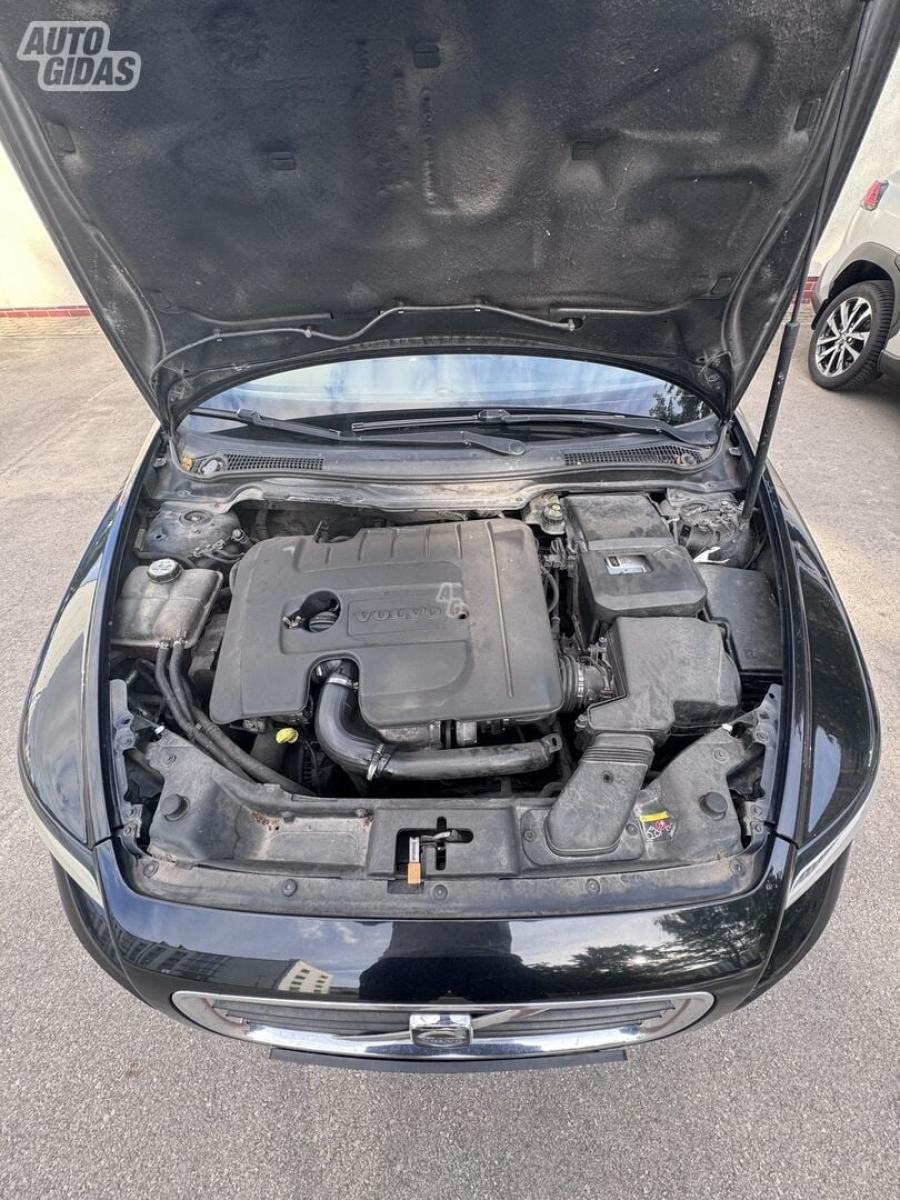 Melns Volvo V50 2008 Naujoji Akmenė, ar dzinēja tilpumu 1.60 L un nobraukumu 317 tūkst. km par 1900 €, foto 7 vietnē AUTOMOTO.COM.LV