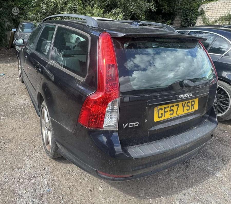 Melns Volvo V50 2008 Kauņa, ar dzinēja tilpumu 1.80 L un nobraukumu 225 tūkst. km par 1150 €, foto 6 vietnē AUTOMOTO.COM.LV