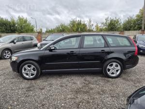 Melns Volvo V50 2008 Daugavpils, ar dzinēja tilpumu 2.00 L un nobraukumu 0 tūkst. km par 2550 €, foto 5 vietnē AUTOMOTO.COM.LV