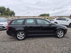 Melns Volvo V50 2008 Daugavpils, ar dzinēja tilpumu 2.00 L un nobraukumu 0 tūkst. km par 2550 €, foto 8 vietnē AUTOMOTO.COM.LV