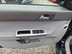 Melns Volvo V50 2008 Daugavpils, ar dzinēja tilpumu 2.00 L un nobraukumu 0 tūkst. km par 2550 €, foto 10 vietnē AUTOMOTO.COM.LV