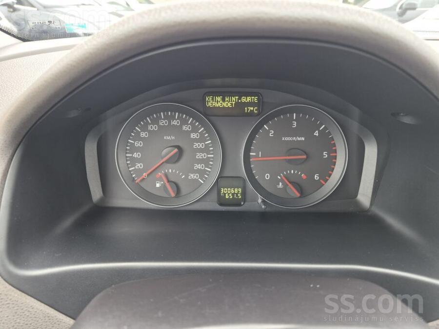 Melns Volvo V50 2008 Daugavpils, ar dzinēja tilpumu 2.00 L un nobraukumu 0 tūkst. km par 2550 €, foto 12 vietnē AUTOMOTO.COM.LV