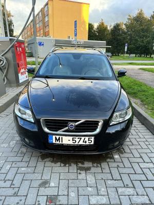 Melns Volvo V50 2008 Rīga, ar dzinēja tilpumu 2.40 L un nobraukumu 300 tūkst. km par 2999 €, foto 5 vietnē AUTOMOTO.COM.LV