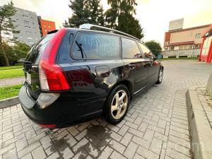 Melns Volvo V50 2008 Rīga, ar dzinēja tilpumu 2.40 L un nobraukumu 300 tūkst. km par 2999 €, foto 9 vietnē AUTOMOTO.COM.LV
