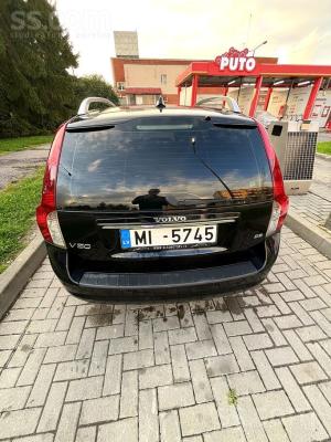 Melns Volvo V50 2008 Rīga, ar dzinēja tilpumu 2.40 L un nobraukumu 300 tūkst. km par 2999 €, foto 10 vietnē AUTOMOTO.COM.LV