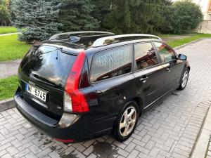 Melns Volvo V50 2008 Rīga, ar dzinēja tilpumu 2.40 L un nobraukumu 300 tūkst. km par 2999 €, foto 11 vietnē AUTOMOTO.COM.LV