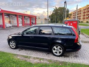 Melns Volvo V50 2008 Rīga, ar dzinēja tilpumu 2.40 L un nobraukumu 300 tūkst. km par 2999 €, foto 12 vietnē AUTOMOTO.COM.LV