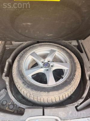 Melns Volvo V50 2008 Rēzekne, ar dzinēja tilpumu 2.00 L un nobraukumu 431 tūkst. km par 1500 €, foto 8 vietnē AUTOMOTO.COM.LV
