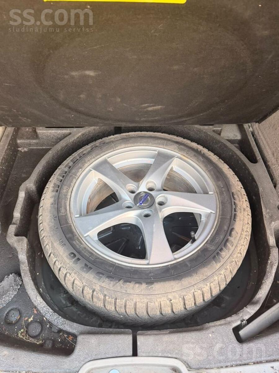 Melns Volvo V50 2008 Rēzekne, ar dzinēja tilpumu 2.00 L un nobraukumu 431 tūkst. km par 1500 €, foto 8 vietnē AUTOMOTO.COM.LV