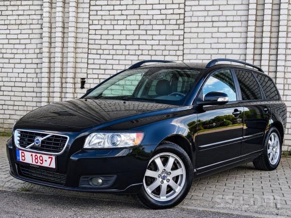 Volvo V50 2008 Tukums vietnē Melns Volvo V50 2008 Tukums, ar dzinēja tilpumu 2.40 L un nobraukumu 299 tūkst. km par 3500 €, foto 3 vietnē AUTOMOTO.COM.LV
