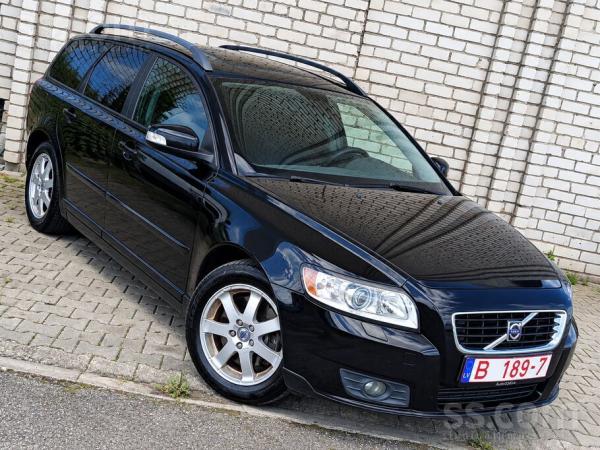 Volvo V50 2008 Tukums vietnē Melns Volvo V50 2008 Tukums, ar dzinēja tilpumu 2.40 L un nobraukumu 299 tūkst. km par 3500 €, foto 4 vietnē AUTOMOTO.COM.LV