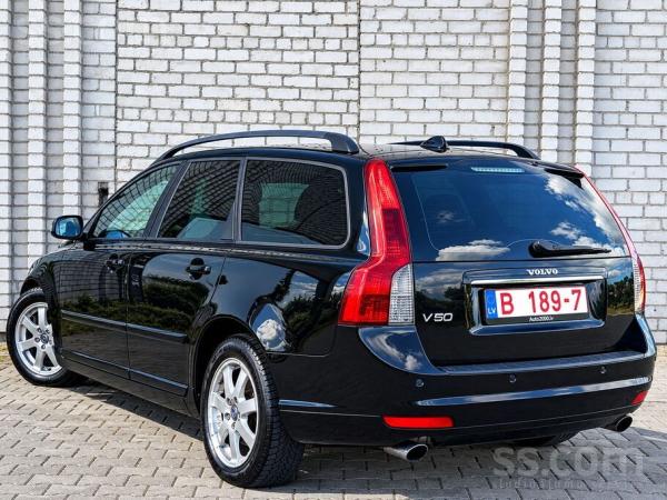 Volvo V50 2008 Tukums vietnē Melns Volvo V50 2008 Tukums, ar dzinēja tilpumu 2.40 L un nobraukumu 299 tūkst. km par 3500 €, foto 6 vietnē AUTOMOTO.COM.LV