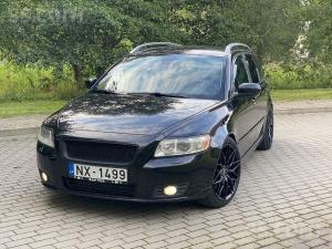 Black Volvo V50 2008 in Liepaja, with an engine capacity of 2.00 L and mileage of 300 thousand km for 2890 €, photo  on AUTOMOTO.COM.LV