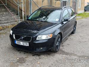 Черный Вольво В50 2008 в Таллин, объемом двигателя 2.00 л и пробегом 236 тыс. км за 4899 €, фото 3 на AUTOMOTO.COM.LV