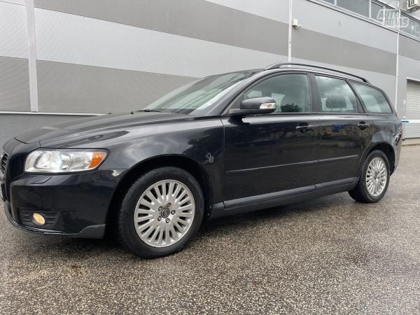 Volvo V50 2008 Viļņa vietnē Melns Volvo V50 2008 Viļņa, ar dzinēja tilpumu 2.00 L un nobraukumu 0 tūkst. km par 1750 €, foto 1 vietnē AUTOMOTO.COM.LV