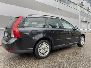 Black Volvo V50 2008 in Vilnius, with an engine capacity of 2.00 L and mileage of 0 thousand km for 1750 €, photo 6 on AUTOMOTO.COM.LV
