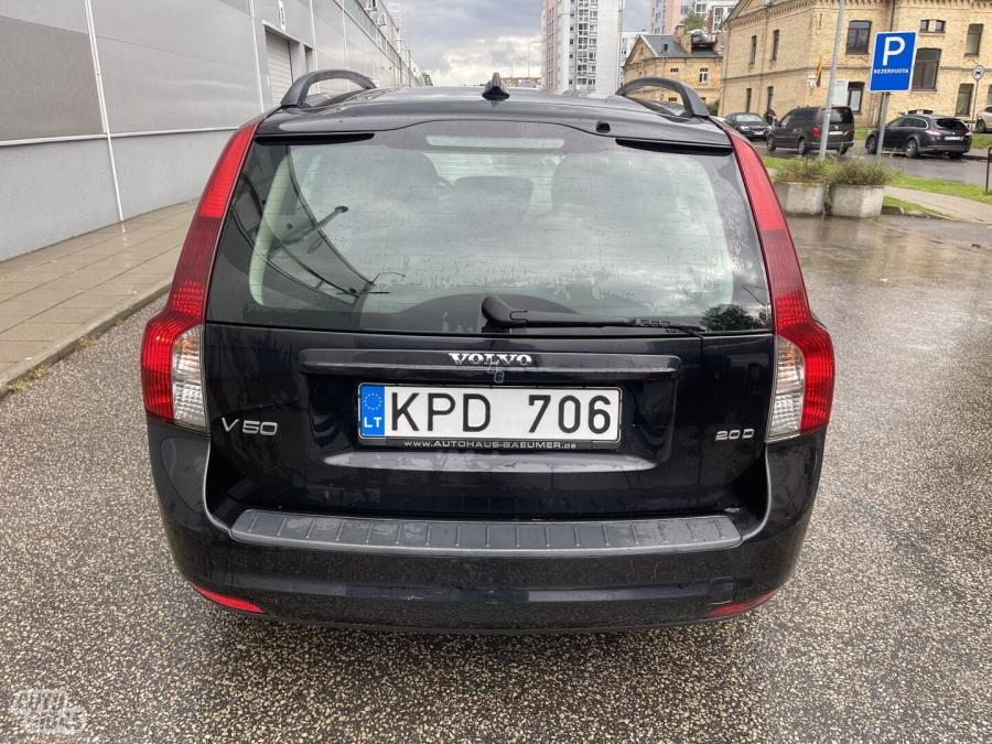Black Volvo V50 2008 in Vilnius, with an engine capacity of 2.00 L and mileage of 0 thousand km for 1750 €, photo 8 on AUTOMOTO.COM.LV