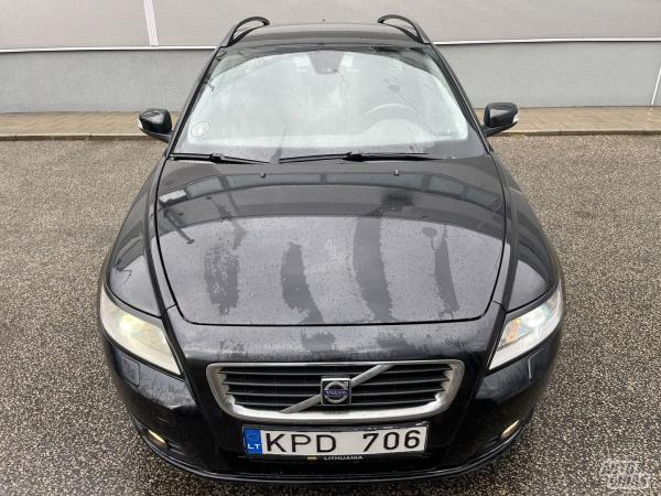 Volvo V50 2008 Viļņa vietnē Melns Volvo V50 2008 Viļņa, ar dzinēja tilpumu 2.00 L un nobraukumu 0 tūkst. km par 1750 €, foto 9 vietnē AUTOMOTO.COM.LV