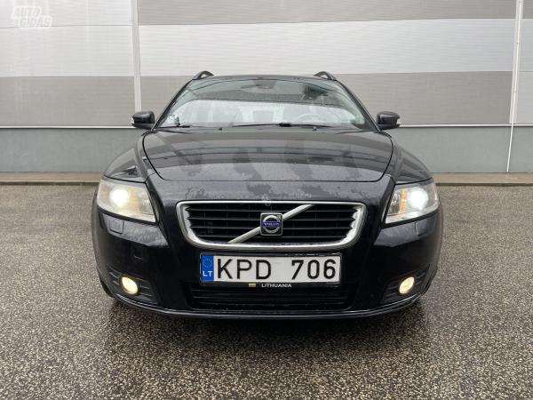 Volvo V50 2008 Viļņa vietnē Melns Volvo V50 2008 Viļņa, ar dzinēja tilpumu 2.00 L un nobraukumu 0 tūkst. km par 1750 €, foto 10 vietnē AUTOMOTO.COM.LV
