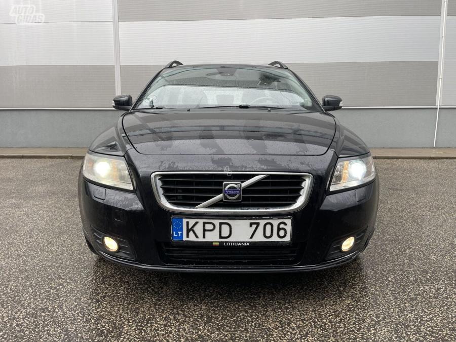 Black Volvo V50 2008 in Vilnius, with an engine capacity of 2.00 L and mileage of 0 thousand km for 1750 €, photo 10 on AUTOMOTO.COM.LV