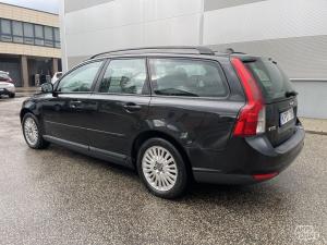 Black Volvo V50 2008 in Vilnius, with an engine capacity of 2.00 L and mileage of 0 thousand km for 1750 €, photo 11 on AUTOMOTO.COM.LV