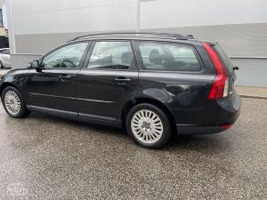 Black Volvo V50 2008 in Vilnius, with an engine capacity of 2.00 L and mileage of 0 thousand km for 1750 €, photo 12 on AUTOMOTO.COM.LV