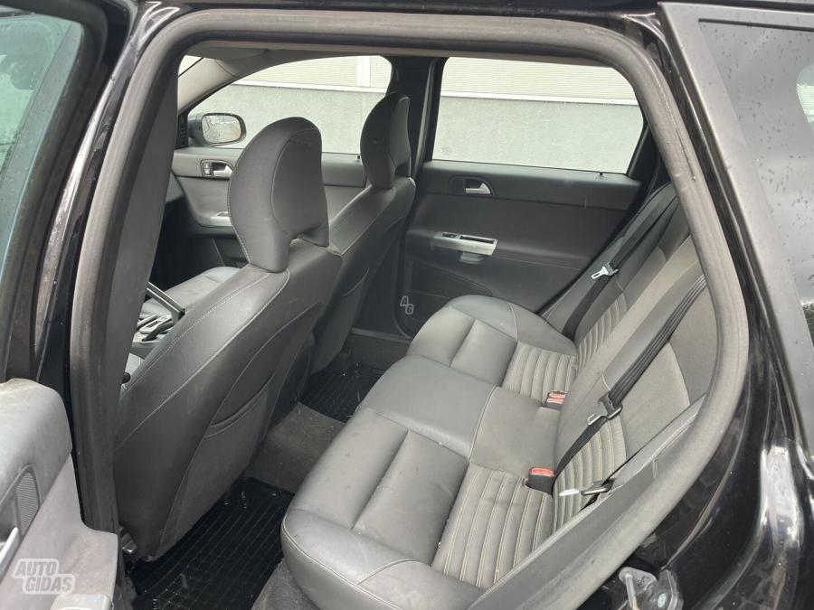 Black Volvo V50 2008 in Vilnius, with an engine capacity of 2.00 L and mileage of 0 thousand km for 1750 €, photo 20 on AUTOMOTO.COM.LV