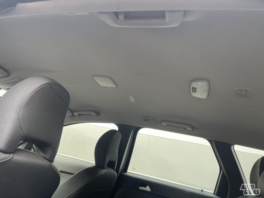 Black Volvo V50 2008 in Vilnius, with an engine capacity of 2.00 L and mileage of 0 thousand km for 1750 €, photo 22 on AUTOMOTO.COM.LV
