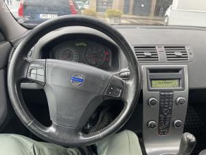 Black Volvo V50 2008 in Vilnius, with an engine capacity of 2.00 L and mileage of 0 thousand km for 1750 €, photo 29 on AUTOMOTO.COM.LV
