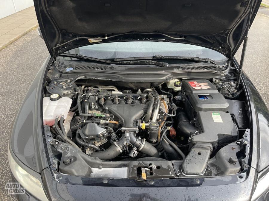 Black Volvo V50 2008 in Vilnius, with an engine capacity of 2.00 L and mileage of 0 thousand km for 1750 €, photo 32 on AUTOMOTO.COM.LV