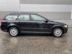 Black Volvo V50 2008 in Vilnius, with an engine capacity of 2.00 L and mileage of 300 thousand km for 1850 €, photo 4 on AUTOMOTO.COM.LV