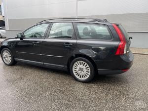 Black Volvo V50 2008 in Vilnius, with an engine capacity of 2.00 L and mileage of 300 thousand km for 1850 €, photo 11 on AUTOMOTO.COM.LV