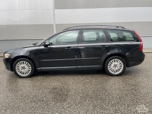 Black Volvo V50 2008 in Vilnius, with an engine capacity of 2.00 L and mileage of 300 thousand km for 1850 €, photo 12 on AUTOMOTO.COM.LV