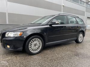 Black Volvo V50 2008 in Vilnius, with an engine capacity of 2.00 L and mileage of 300 thousand km for 1850 €, photo 13 on AUTOMOTO.COM.LV