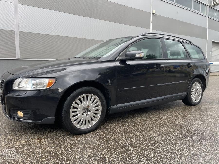 Black Volvo V50 2008 in Vilnius, with an engine capacity of 2.00 L and mileage of 300 thousand km for 1850 €, photo 13 on AUTOMOTO.COM.LV