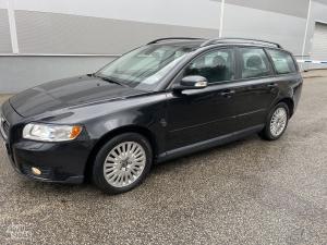 Black Volvo V50 2008 in Vilnius, with an engine capacity of 2.00 L and mileage of 300 thousand km for 1850 €, photo 14 on AUTOMOTO.COM.LV