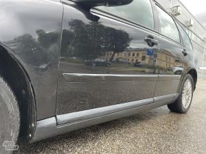 Black Volvo V50 2008 in Vilnius, with an engine capacity of 2.00 L and mileage of 300 thousand km for 1850 €, photo 16 on AUTOMOTO.COM.LV