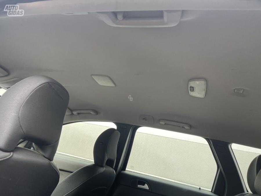 Black Volvo V50 2008 in Vilnius, with an engine capacity of 2.00 L and mileage of 300 thousand km for 1850 €, photo 23 on AUTOMOTO.COM.LV