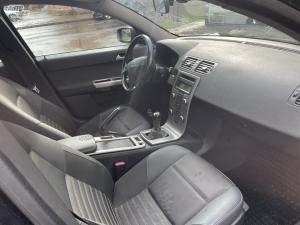 Black Volvo V50 2008 in Vilnius, with an engine capacity of 2.00 L and mileage of 300 thousand km for 1850 €, photo 25 on AUTOMOTO.COM.LV