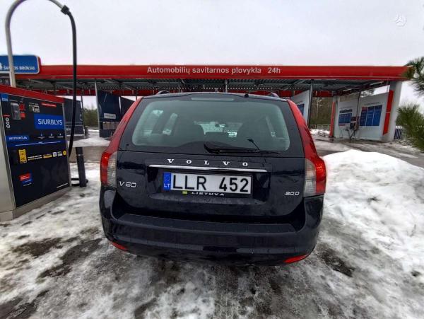 Melns Volvo V50 2009 Viļņa, ar dzinēja tilpumu 2.00 L un nobraukumu 304 tūkst. km par 3500 €, foto 7 vietnē AUTOMOTO.COM.LV